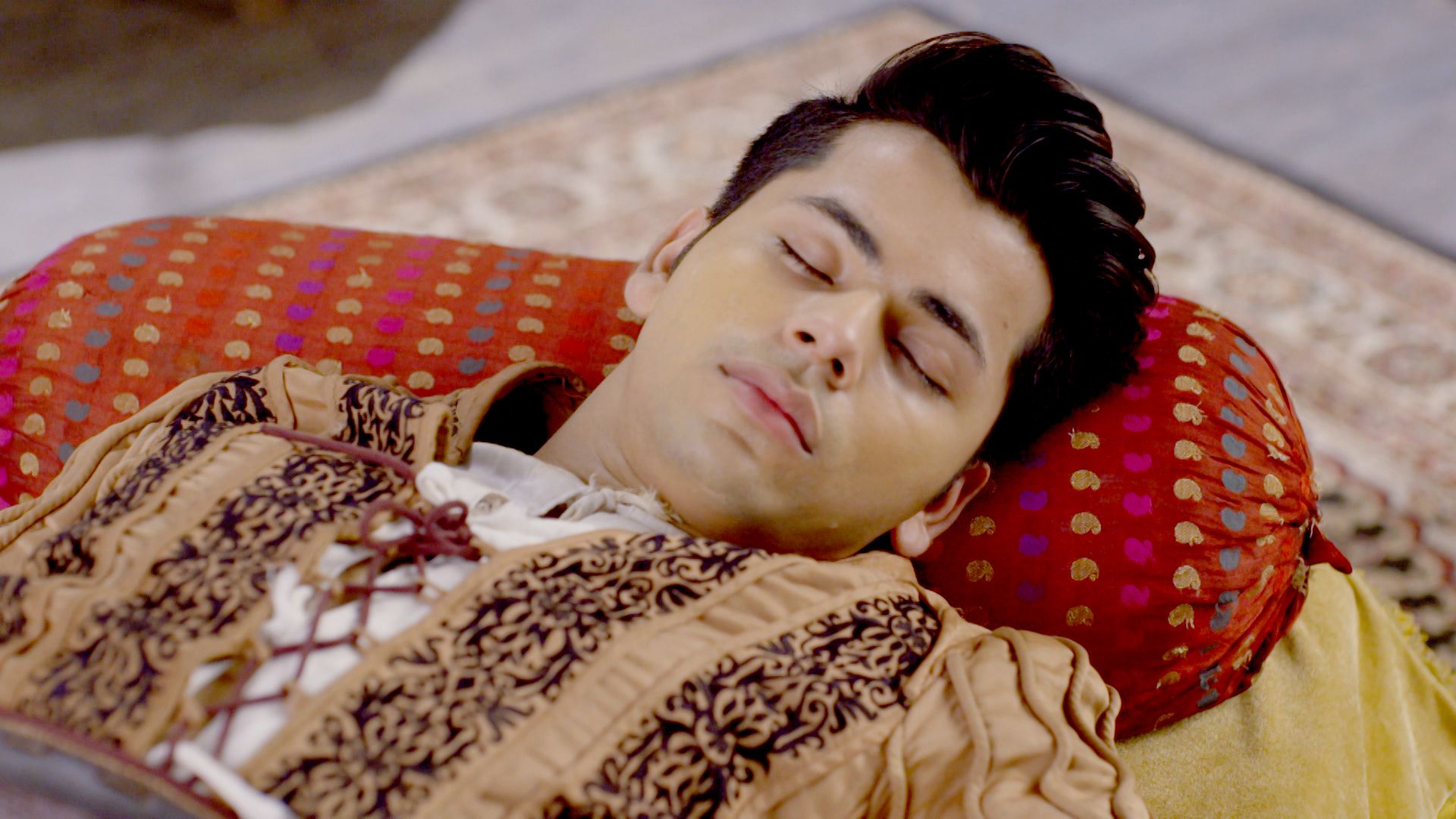 Watch aladdin only on Watcho