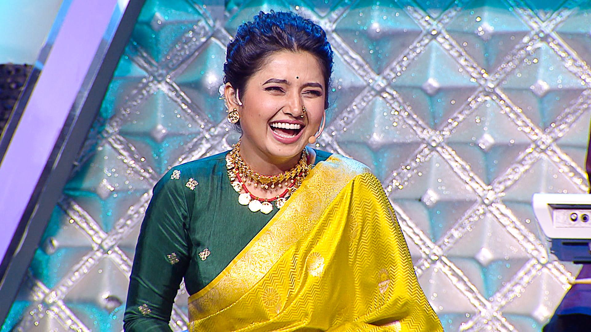 Stream maharashtrachi-hasya-jatra-hasyacha-triple-dose Online | Watcho