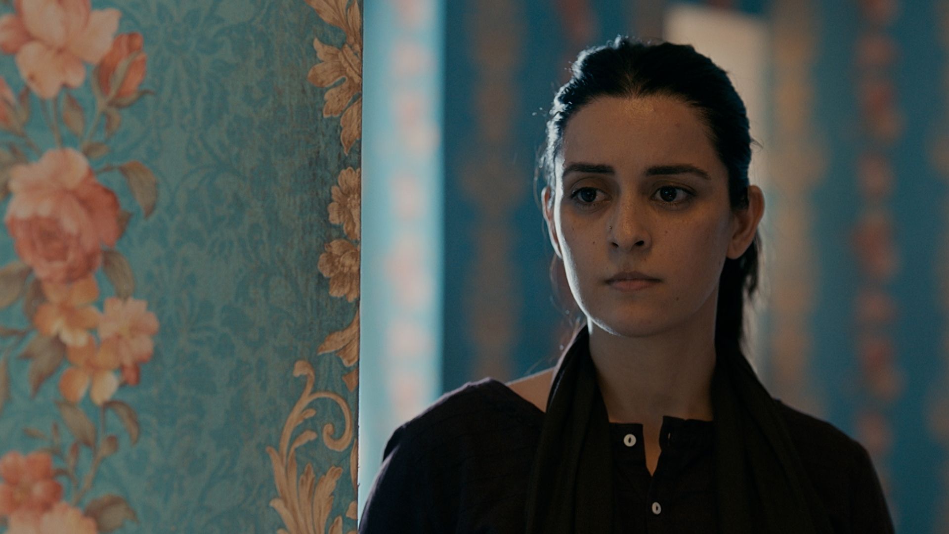 Watch tanaav only on Watcho