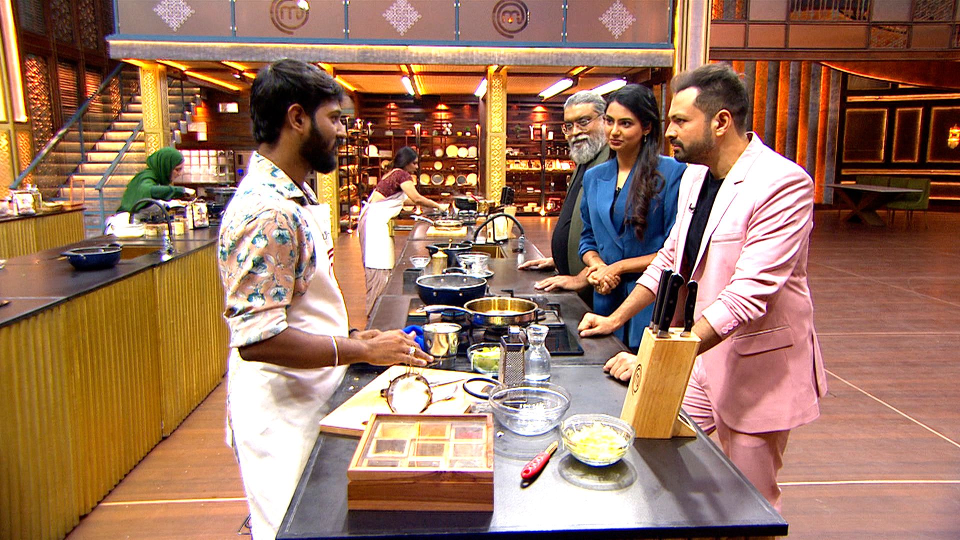Watch masterchef-india-tamil only on Watcho