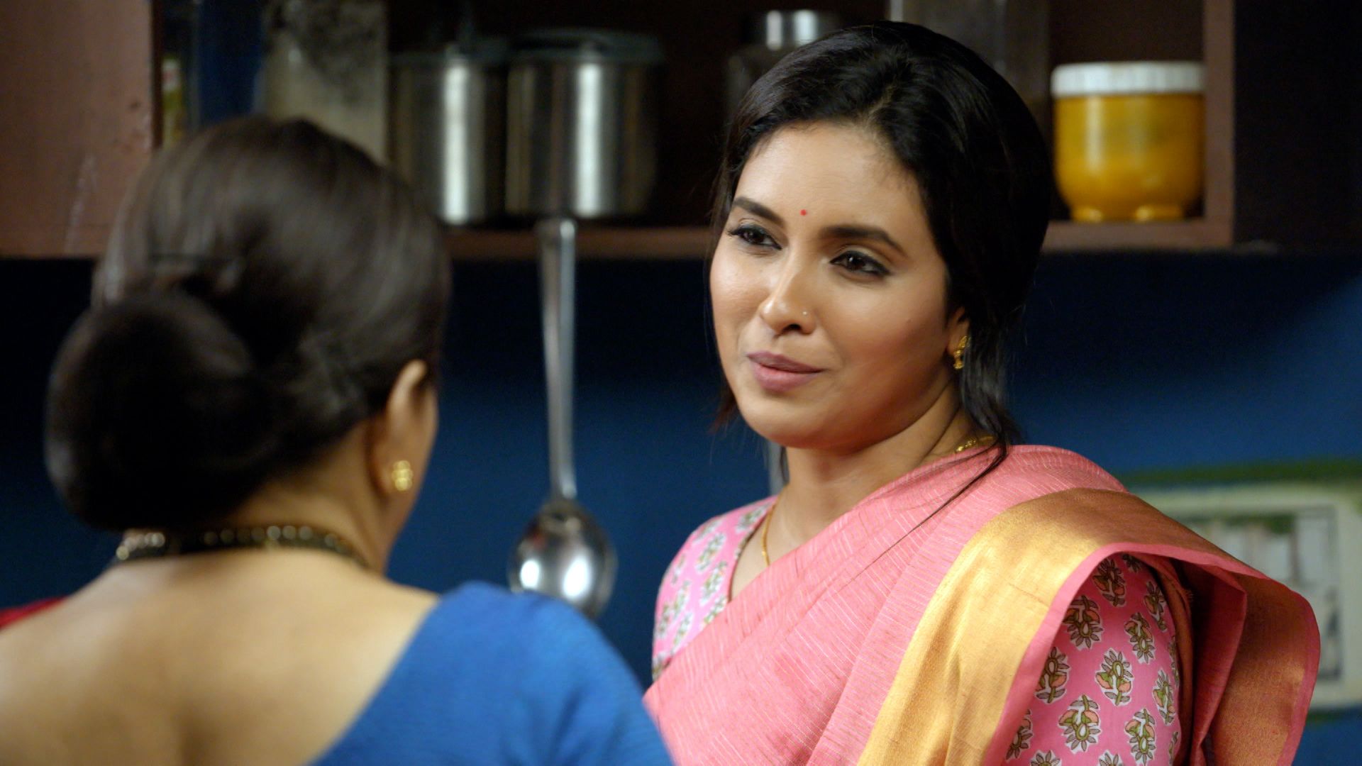 Watch New Episodes of wagle-ki-duniya only on Watcho