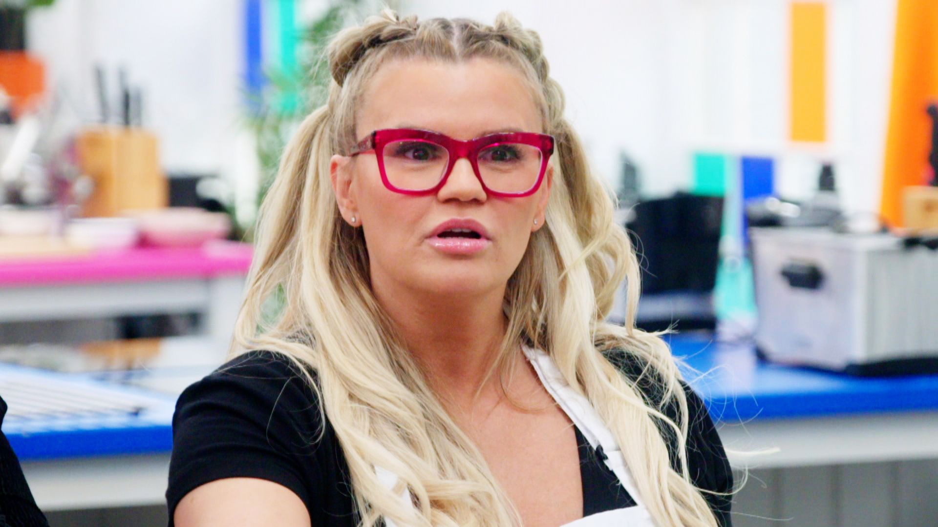 Watch celeb-cooking-school All Episodes | Watcho