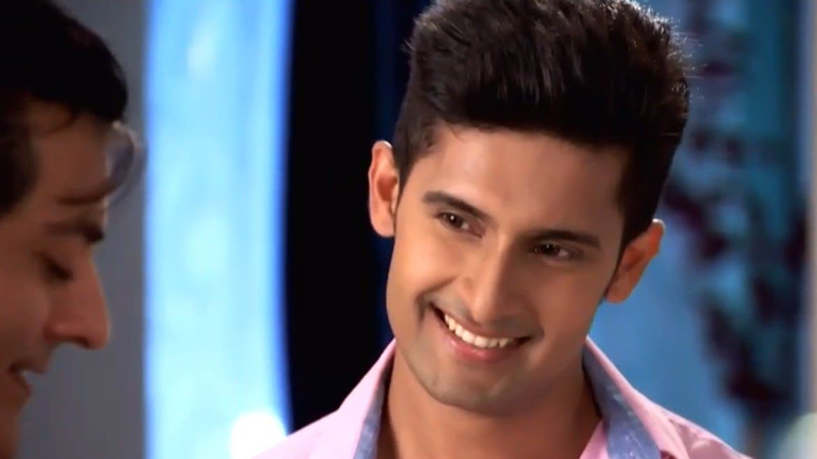 Watch New Episodes of jamai-raja only on Watcho
